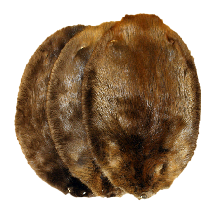 Glacier Wear - Western Round Pale Beaver Fur Pelts For Sale